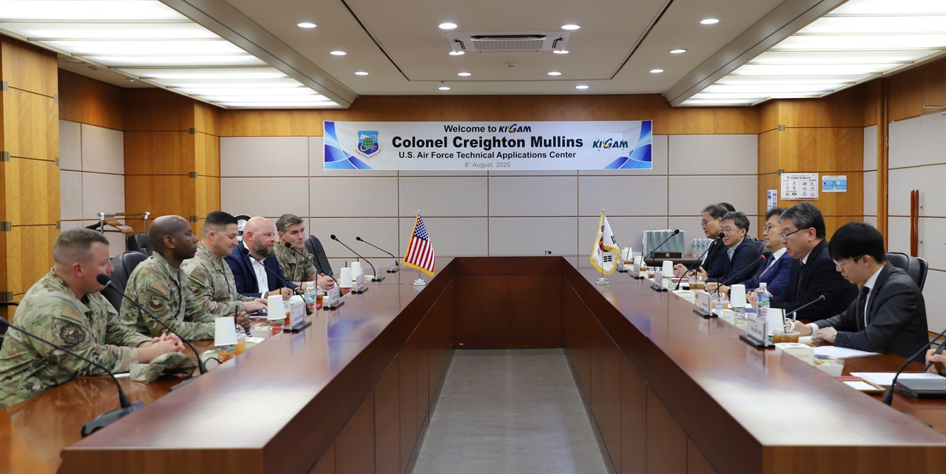 미국 공군기술응용센터(AFTAC) 사령관 방문 | 연구원소식 | 연구원소식 | 알림마당 : KIGAM 한국지질자원연구원